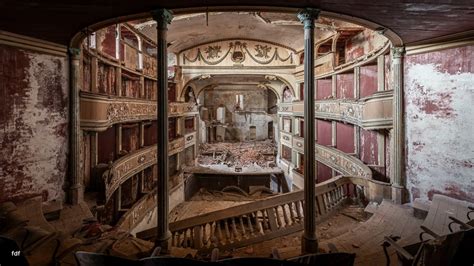 Teatro Balconi I — Flo Doehmer Fotografie