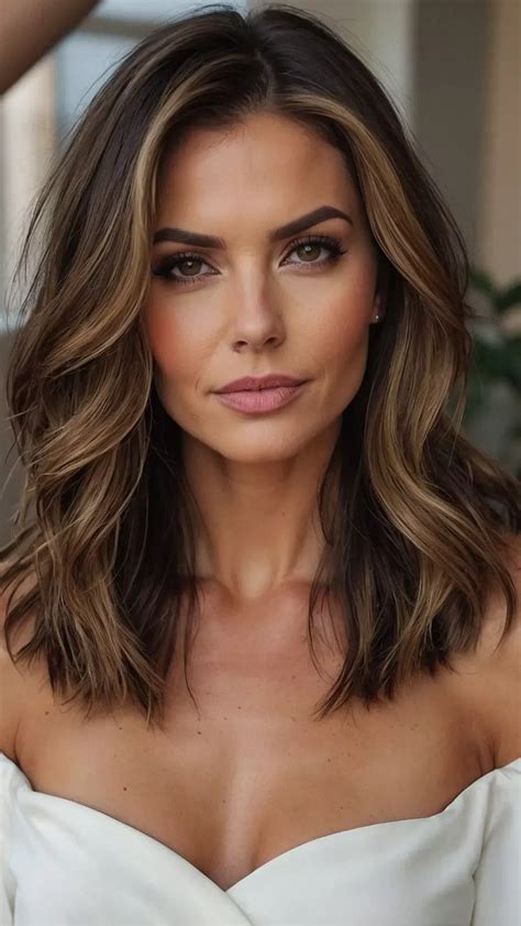 Unleash Your Mom Swagger 15 Hot Mom Haircut Ideas For 2024 33 Hair