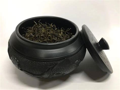 非遗马背上的黑古陶载着普洱的非遗气韵 黑陶