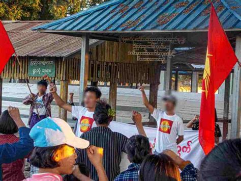 လက်ပံတောင်းတောင် ဒေသတွင် စစ်အာဏာရှင်ဆန့်ကျင်ရေး လူထုသပိတ်တိုက်ပွဲ လှုပ်ရှားမှုပြုလုပ် Khit