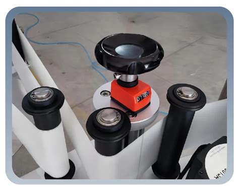 Food Standard Plastic Bottle Label Machine For Glucose Sugar Sweets