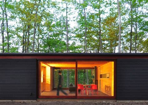 Johnsen Schmaling Creates Black Home In Wisconsin Forest