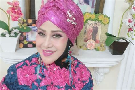Lirik Lagu Pecah Seribu Elvy Sukaesih