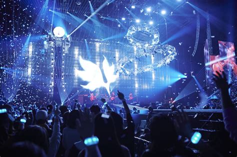 Bump Of Chicken、全国8ヶ所16公演を巡るリバイバルツアーが開幕！ Popscene ポップシーン