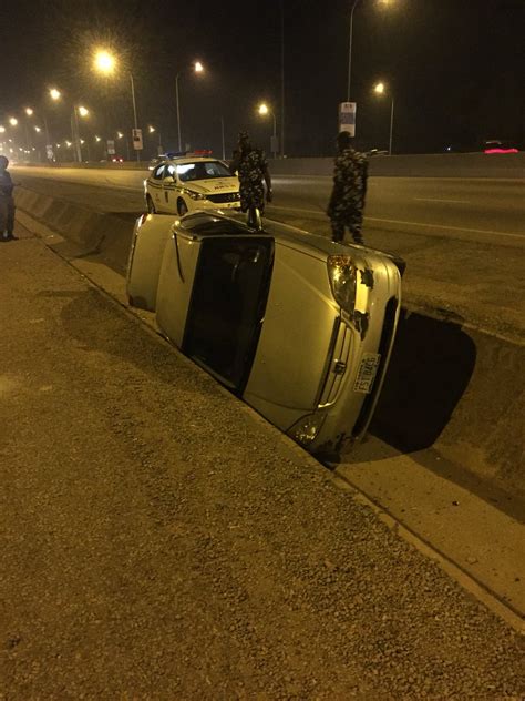 President Buharis Advance Security Allegedly Knocks Man Into Gutter
