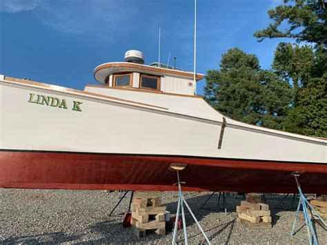 W E Kellum Seafood Weems Va