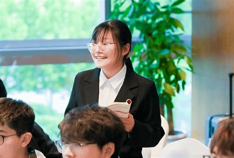 钱伟长学院师生参加第九届全国高校荣誉教育峰会 上海大学钱伟长学院