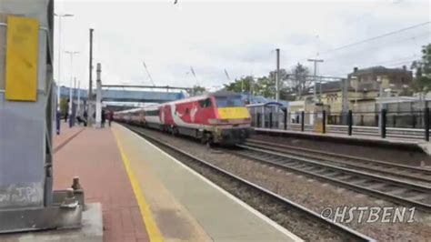 Class 91 111 For The Fallen Passes Alexandra Palace With 6 Tone