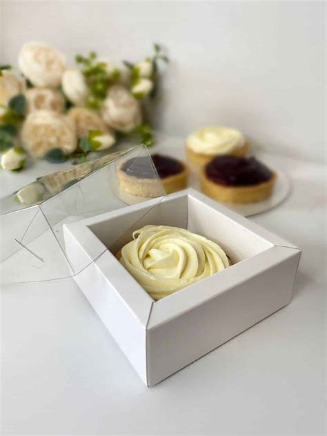 Коробка с прозрачной крышкой 4 конфеты с тонкими разделителями белый Centerpack