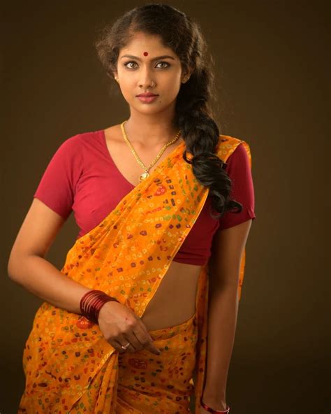 Ram Gopal Varma Saree Movie Actress Aaradhya Devi Hot Photos Goes Viral ಈಕೆ ಅಂದಕ್ಕೆ ಸ್ಟಾರ್