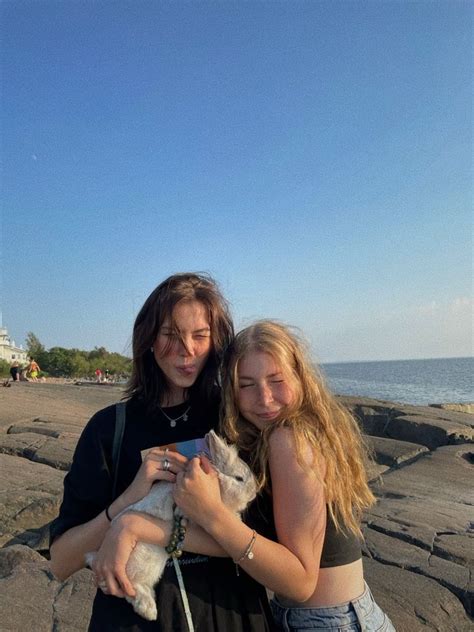Blonde And Brunette Best Friends Brunette To Blonde Curly Blonde