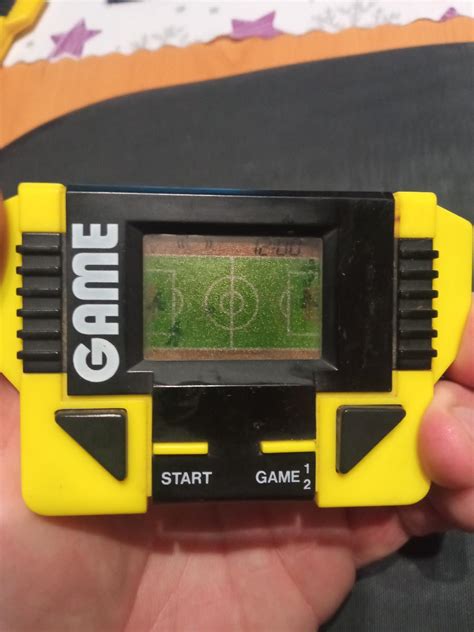 Retro digitální hra formule fotbal ptáci a auta Aukro