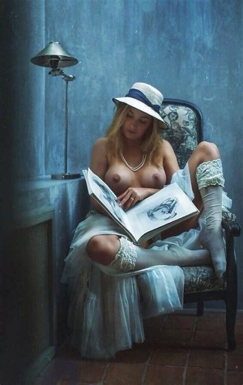 Reading In The Corner Porn Pic Eporner