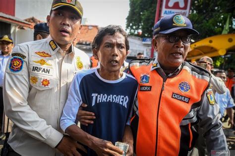 Pemprov DKI Tindak 127 Juru Parkir Liar Di Minimarket Di Jakarta