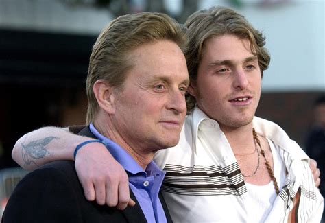 Michael Douglas Son Cameron Douglas Satsar På Hollywood