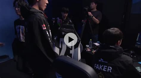 T1 Vs Lng 하이파이브 해주는 오너 롤 리그 오브 레전드 에펨코리아