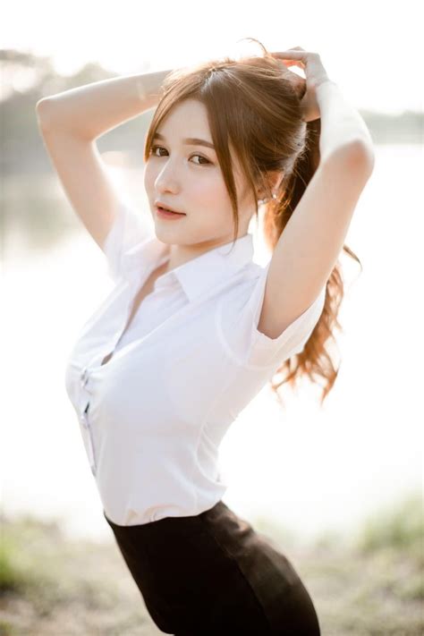 Oyama University Beautiful Women Female Curvy Women Secretary