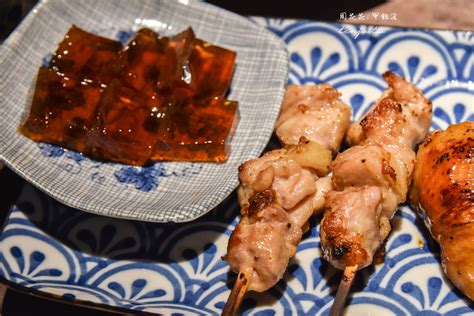 【忠孝復興美食】時光小酒館bistro 日韓混血串燒餐酒館！平價菜單隨便點都超好吃大推薦 周花花，甲飽沒