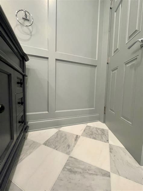 Checkered Marble Bathroom Floor