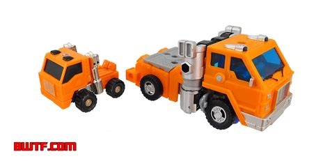 Generations War For Cybertron Kingdom Huffer Toy Review Bens World Of Transformers