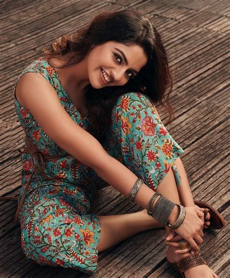 Pin By Rajesh On Nikhila Vimala Beautiful Bollywood Actress