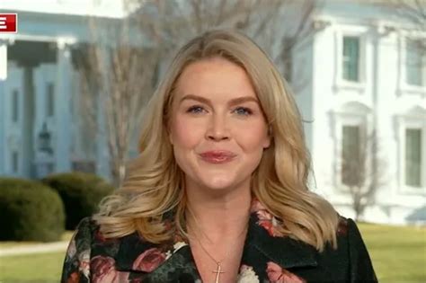 Karoline Leavitts Signature Accessory Returns On Fox News As She Is