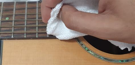 How To Clean Guitar Strings To Make Them Sound Like New