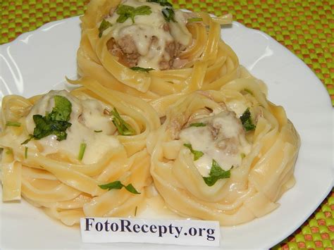 Макаронные гнезда с фаршем на сковороде [как приготовить ...