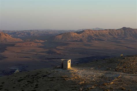 Landroom Observatory By Gitai Architects Overlooks A Crater In Israels Negev Desert Ignant