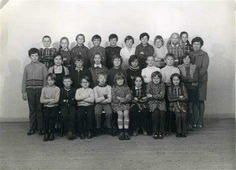 Photo De Classe Ecole Pierre Et Marie Curie Classe De Ce2 Directrice M