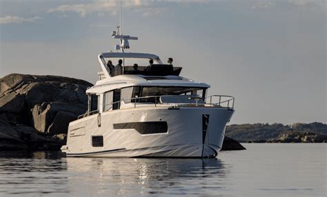Nimbus Launches Fist Explorer Nimbus 495 Flybridge