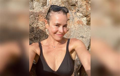 Chelsea Handler Models Skims Bra Underwear In Sexy Photos