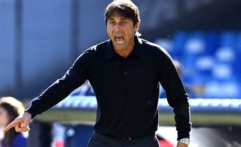 La frase di Conte dopo Napoli Fiorentina Il mister si è tolto qualche