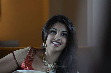 Richa Gangopadhyay Hot In Saree