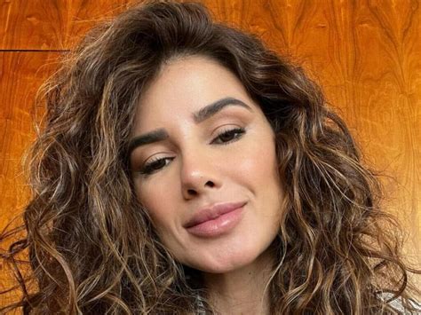 Paula Fernandes Posta Foto Completamente Nua E Fãs Ficam Eufóricos O