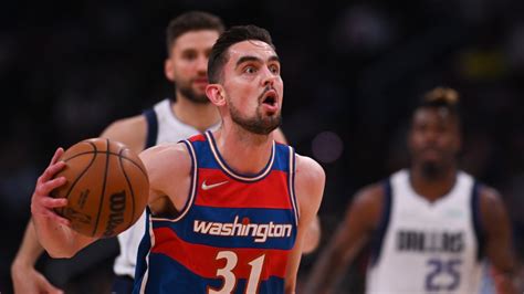 Report Tomas Satoransky Signs Multi Year Deal With Fc Barcelona Nbc4