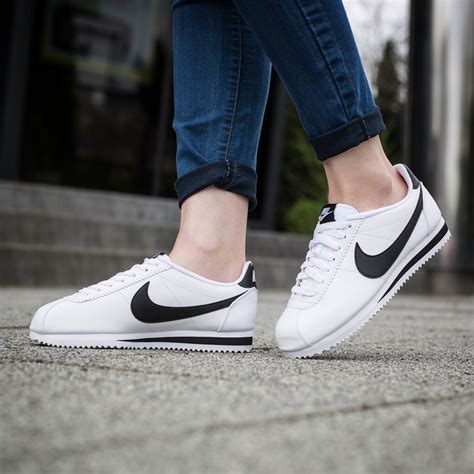 【豬豬老闆】nike Classic Cortez Leather 皮革 阿甘鞋 白底黑勾 復古 807471 101 蝦皮購物