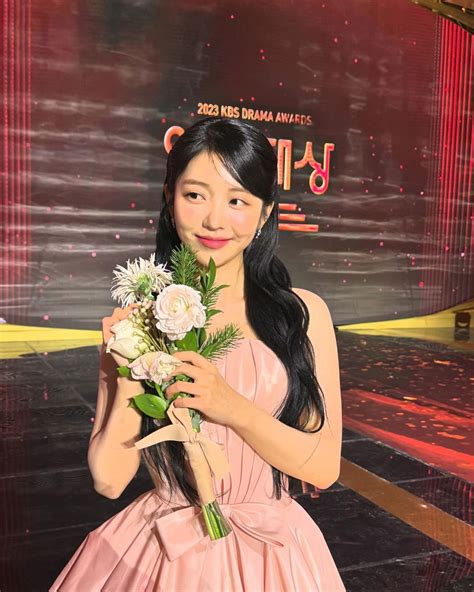 신인배우 홍승희 촬스의 이슈와 유머