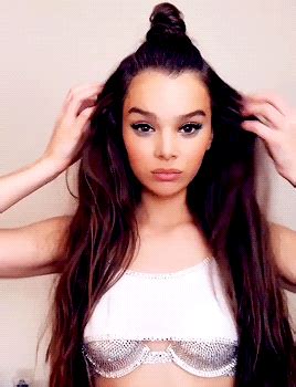 Hailee Steinfeld