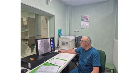 Кардиолози от УМБАЛ „Пълмед“ имплантираха първите две аортни клапи по нов минимално инвазивен метод