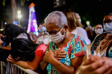 Manto Do Círio é Apresentado Aos Devotos De Nossa Senhora De Nazaré
