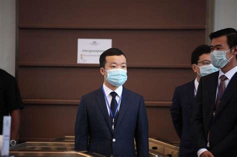 大水无情，人间有爱 陈志公爵捐赠50万美元助灾民脱困 柬中時報