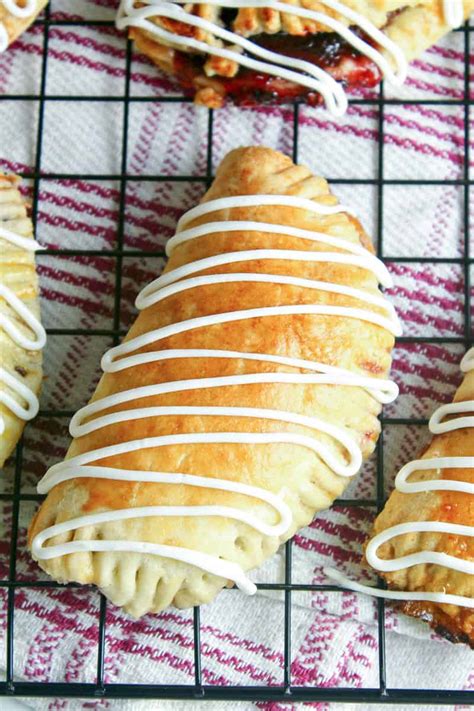 Easy Raspberry Hand Pies