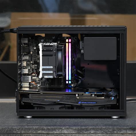 Customrigs De New Itx Case From Geeek Case