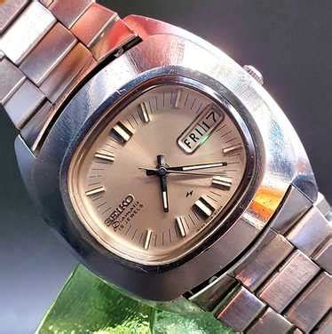 Vintage 1970s Seiko Automatic Day And Date W Original Gem