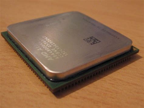 AMD Athlon 200GE Mit Vega Grafik Aufgetaucht Hartware
