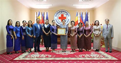 លោកជំទាវបណ្ឌិត ពេជ ចន្ទមុន្នី ហ៊ុនម៉ាណែត ទទួលជួបសវនាការ ជាមួយគណៈប្រតិភូក្រសួងធនធានទឹក និងឧតុនិយម