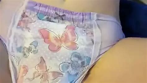 皮特和凯尿布衣服做爱 Xhamster