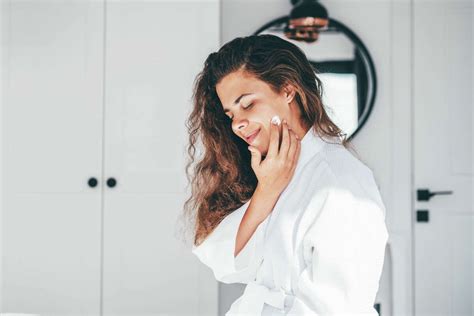 Skin Cycling A Dermatologist Explains Why You Should Start Doing It