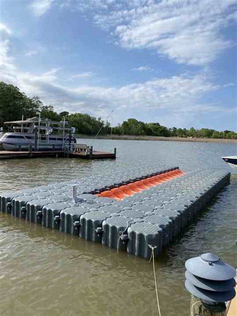 Polyethylene Plastic Floating Piers Durable And Uv Protected